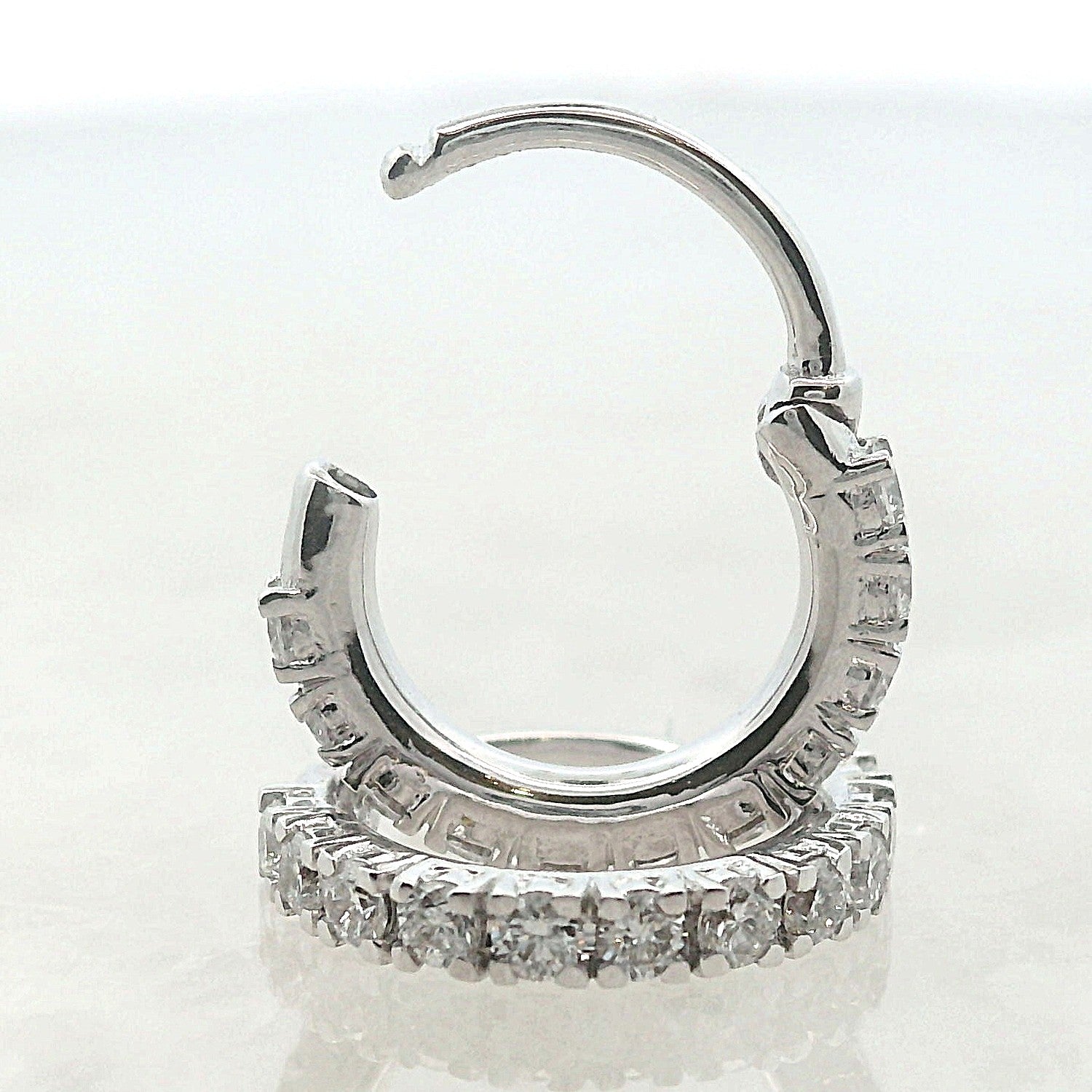 Diamond Hinge Ring – Ivy Piercing Studios