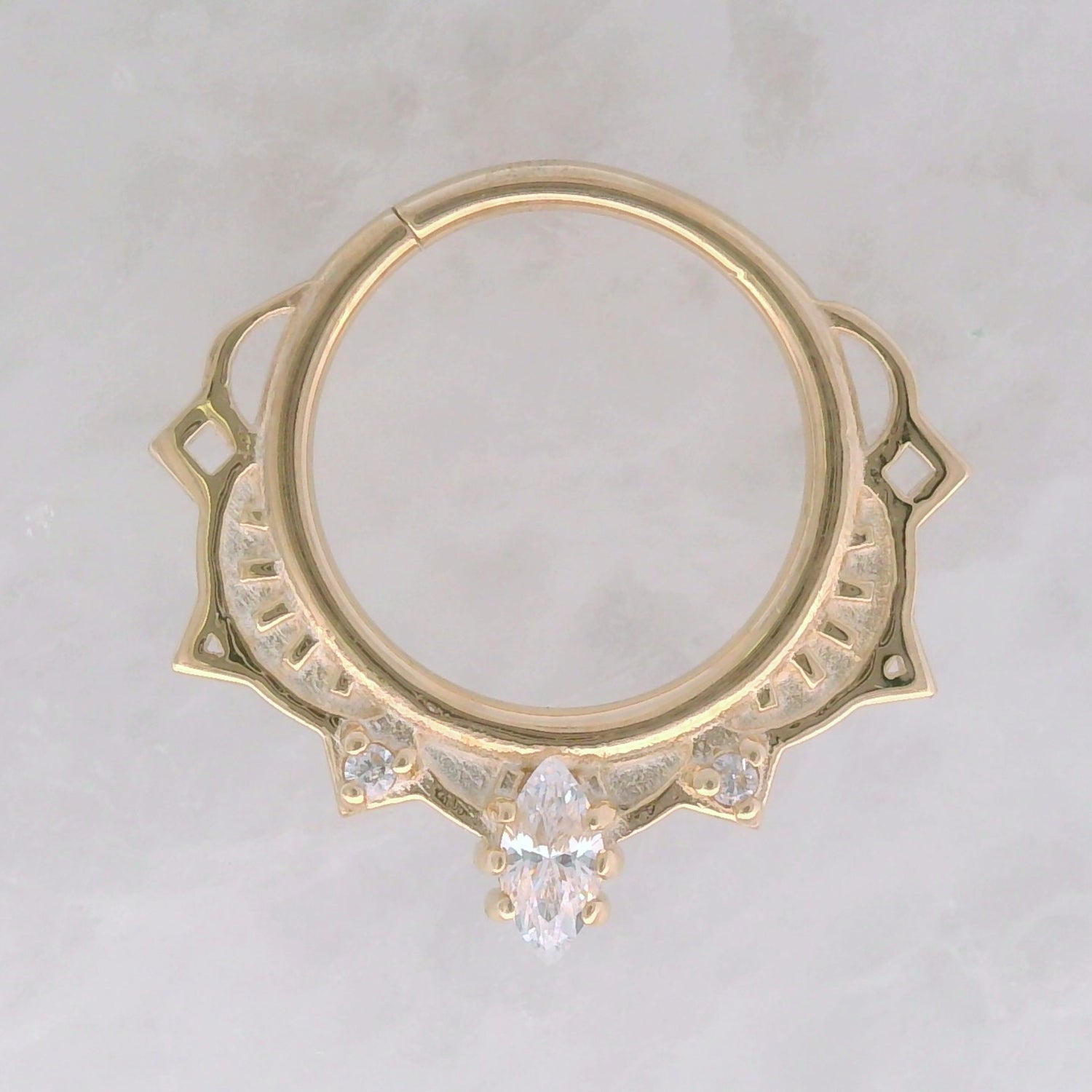 Nectar Continuous Ring – Ivy Piercing Studios