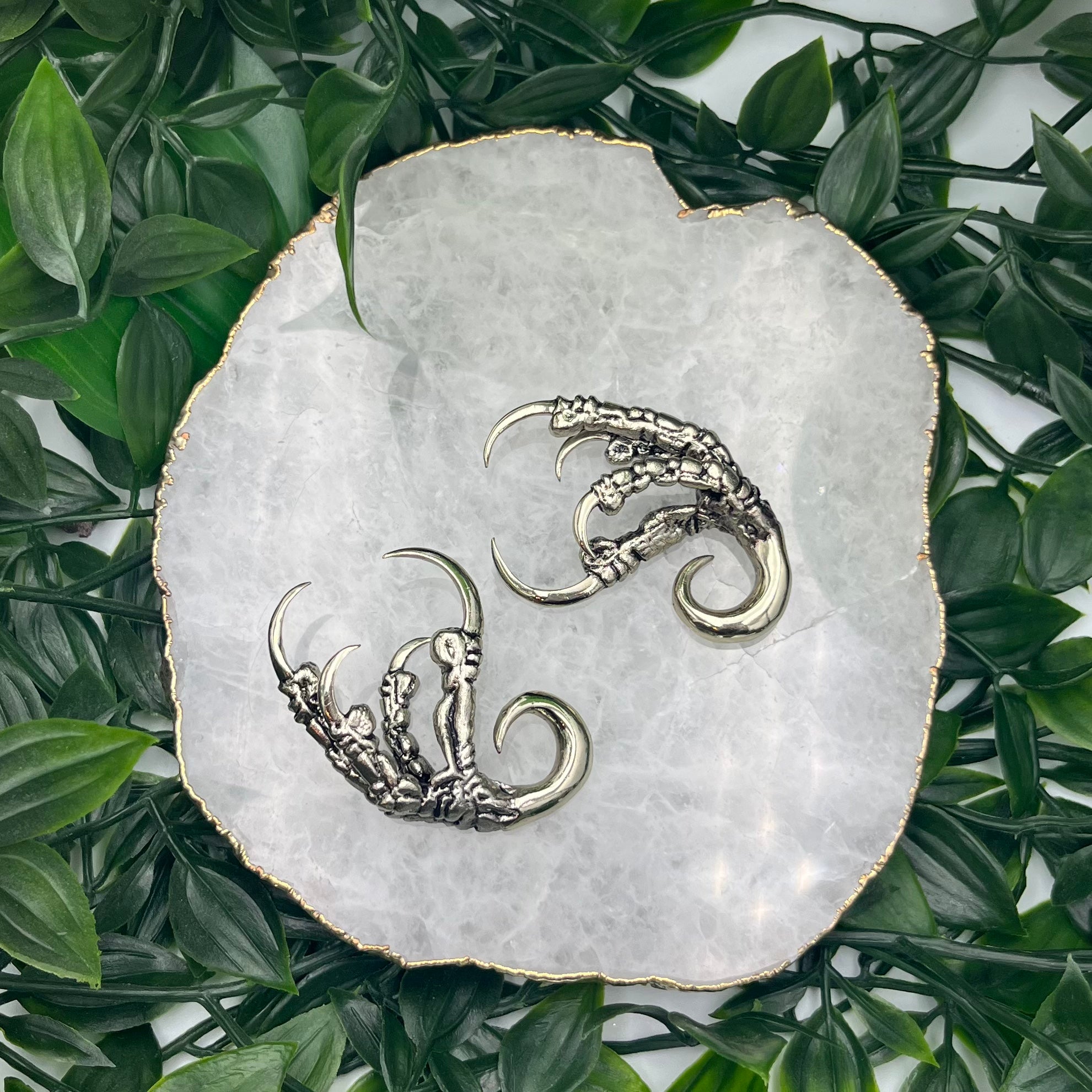 Talon Hangers – Ivy Piercing Studios