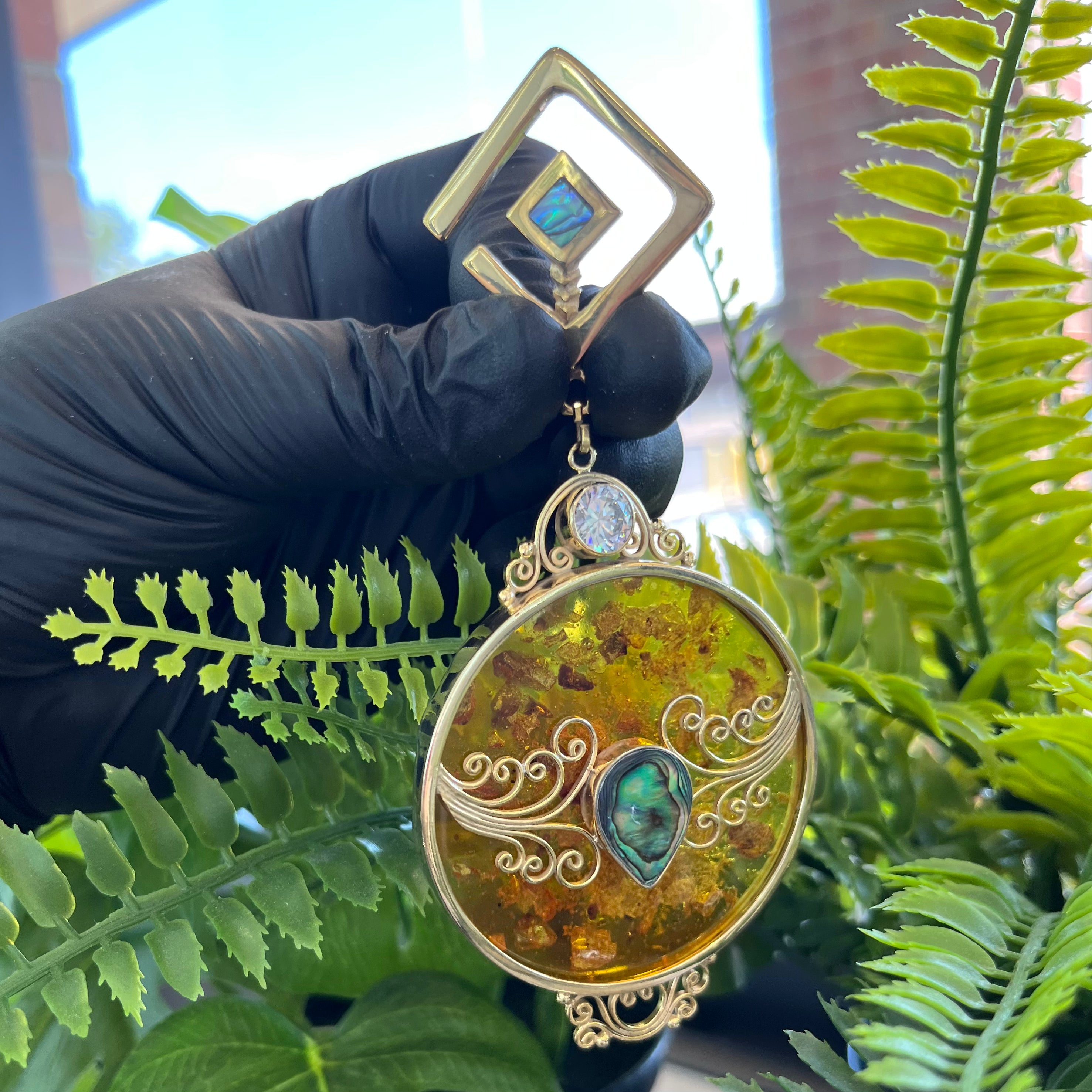 Circular Amber Filigree Gold with Abalone Inlay – Ivy Piercing Studios